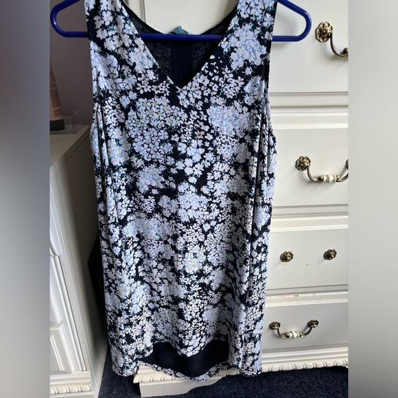 Dresses | Flowy Floral Print Dress | Poshmark